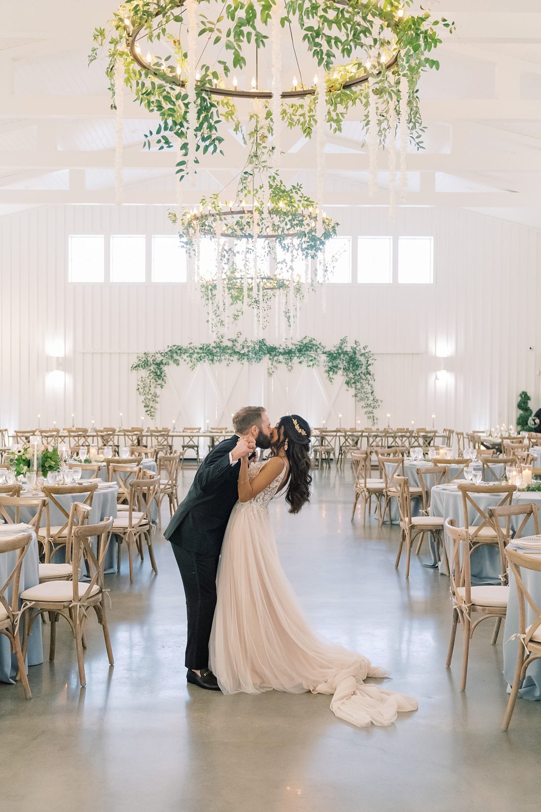 Modern Farmhouse Wedding | Northern California Wedding Photographers