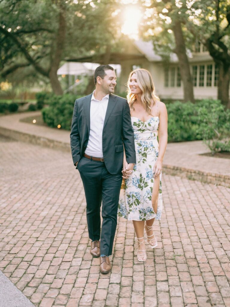 Bar Mischief Engagement | Danielle + Joe - Paige Vaughn Photo